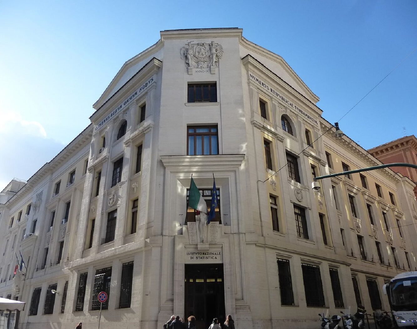 Italiano sempre più dominante, i dialetti scompaiono dalla vita ...