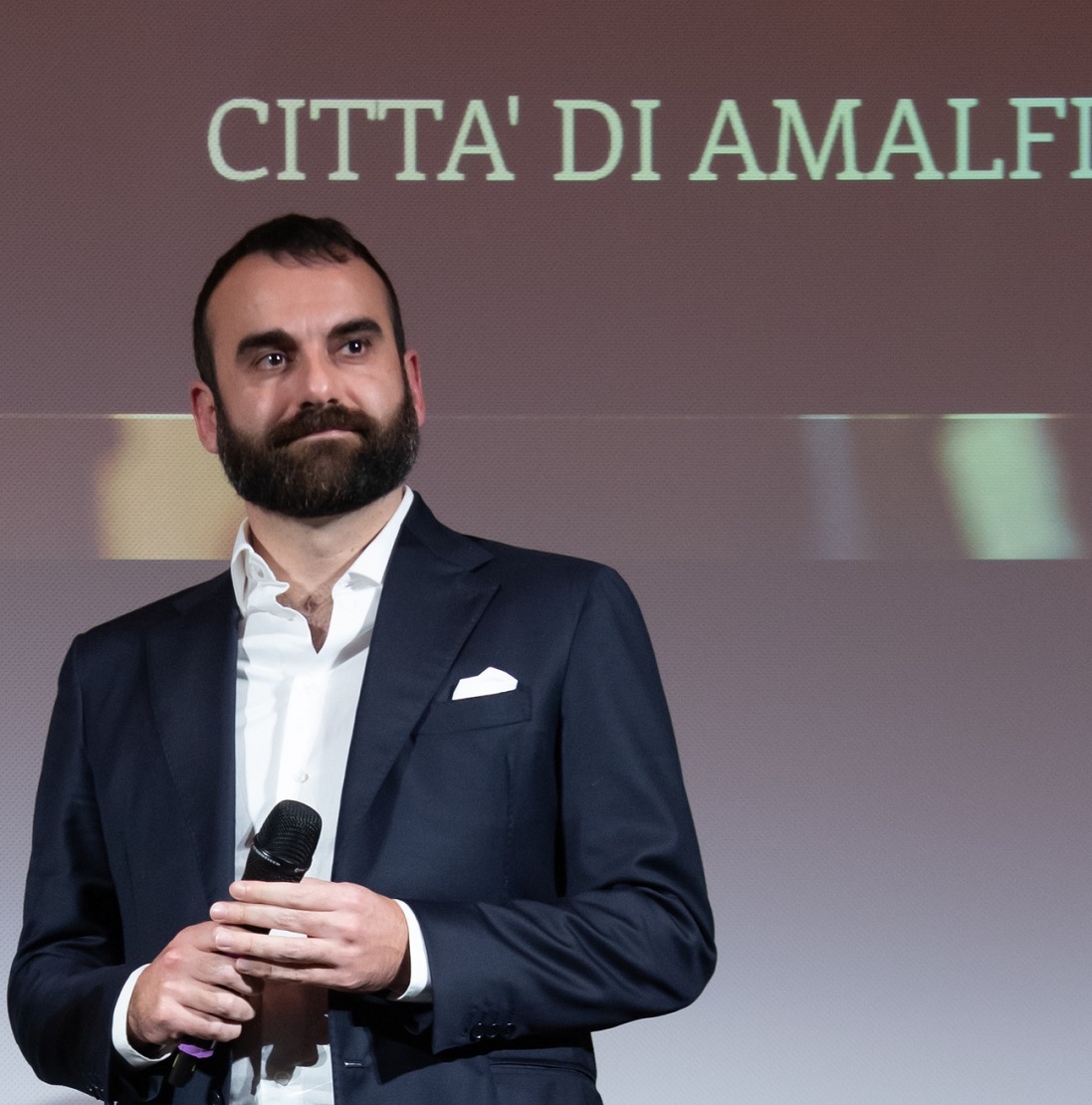 Amalfi, alla Città di Amalfi il Premio "MHR CHRISTMAS AWARDS 2022 ...
