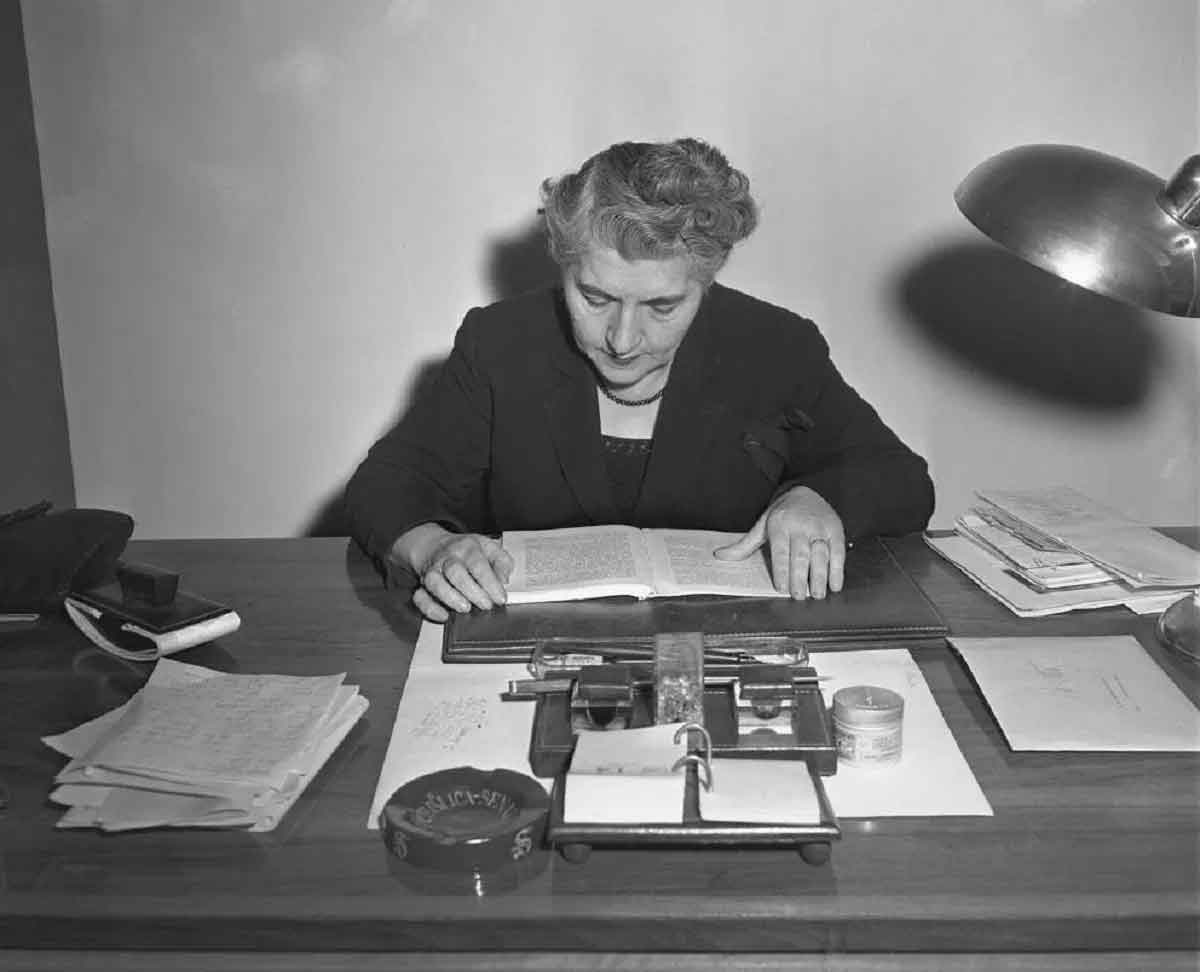 Lina Merlin, la prima donna eletta al Senato della Repubblica Italiana ...