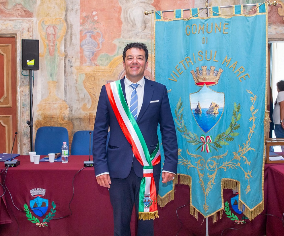 Vietri sul Mare, il sindaco Giovanni De Simone presenta la nuova giunta e conferisce le deleghe ...