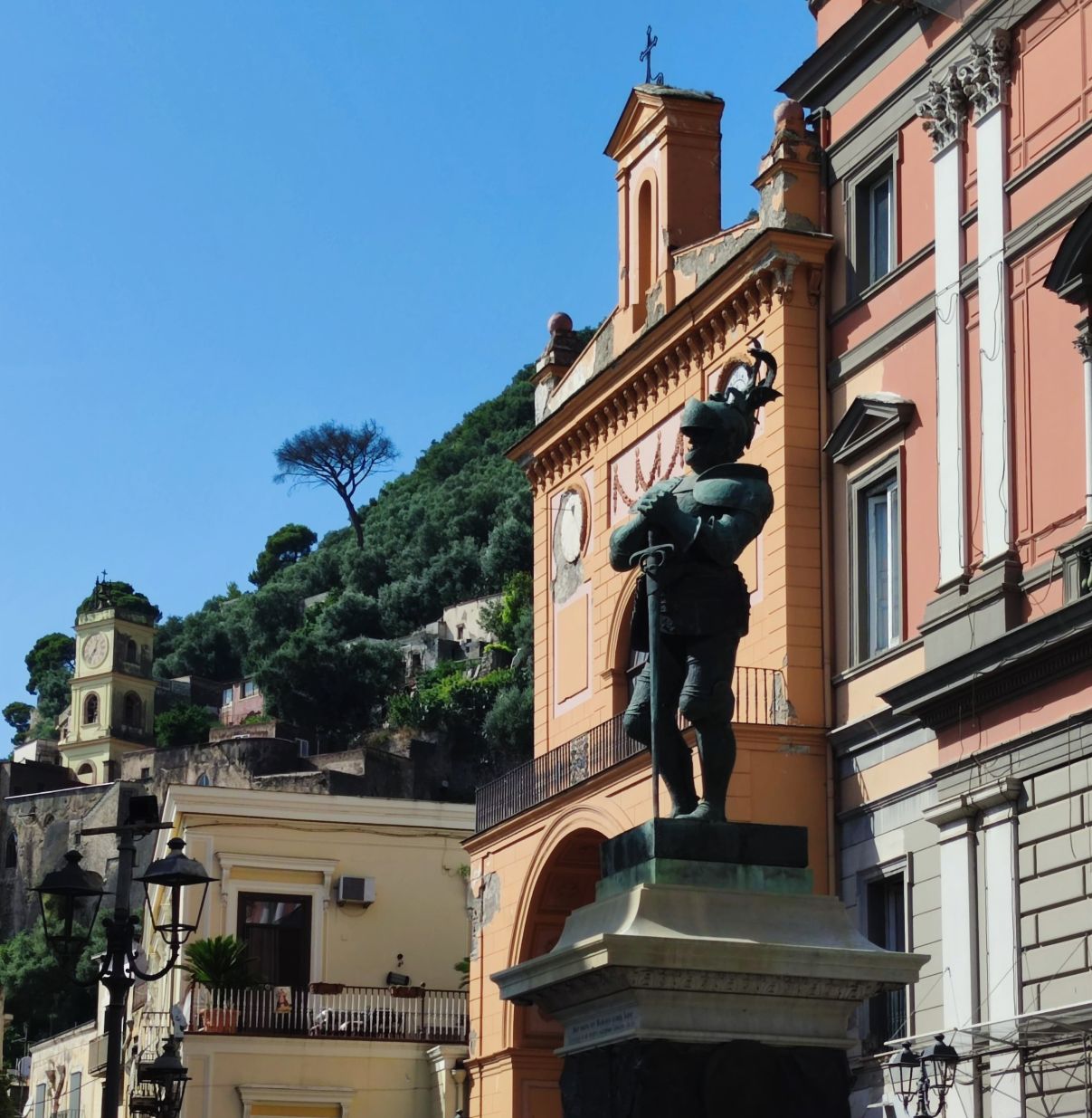 Sarno, parcheggi sotterranei del Teatro De Lise ancora chiusi: la denuncia del consigliere ...